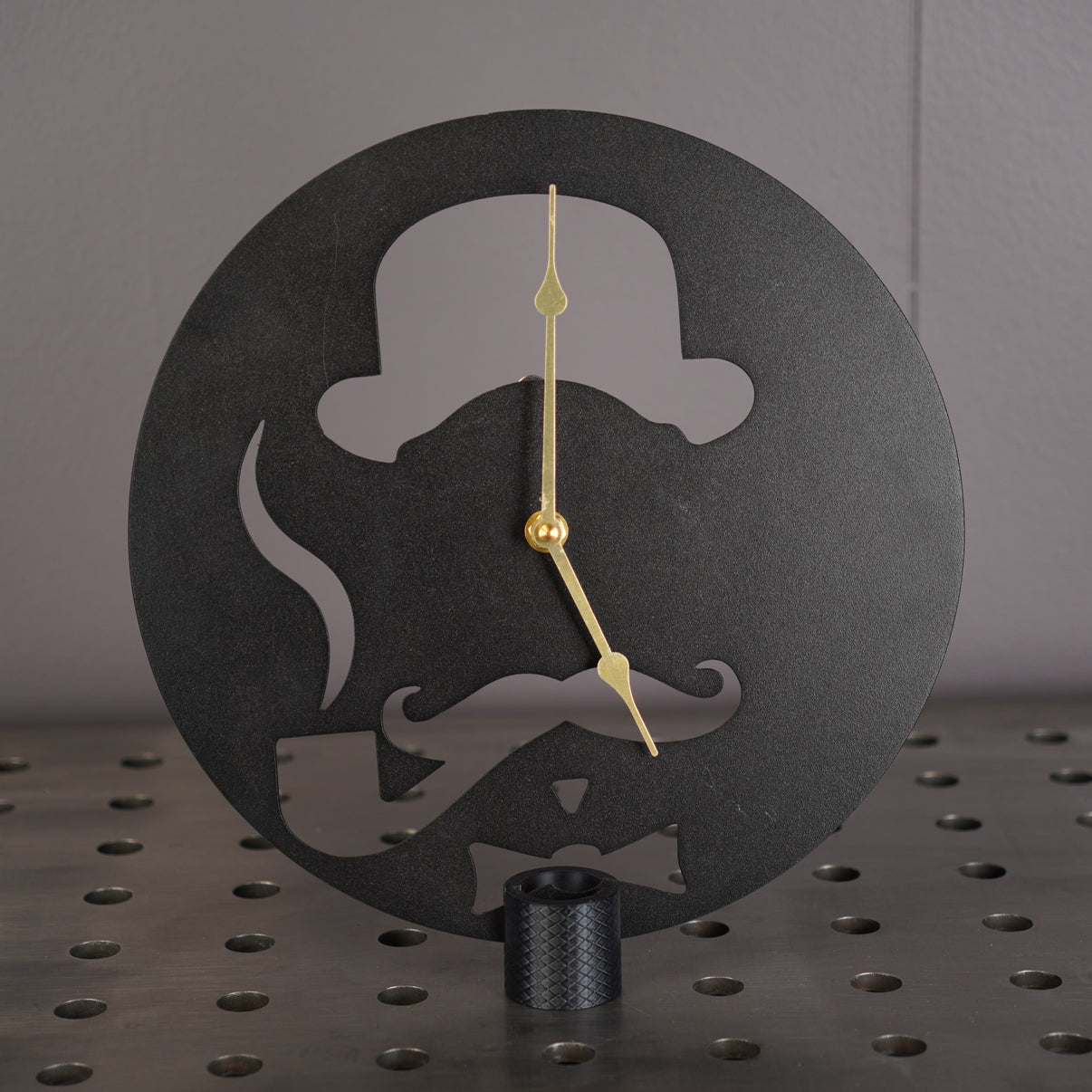 Pipe Smoking Art Deco Wall Clock – Buffalo Bully Fab