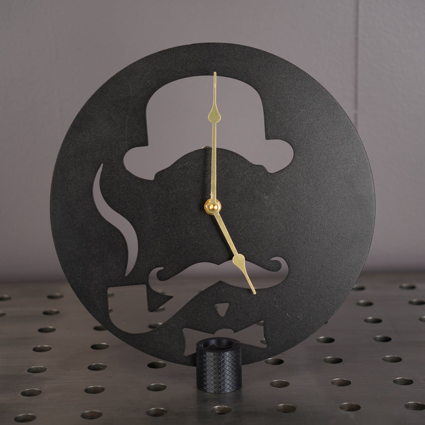 Pipe Smoking Art Deco Wall Clock – Buffalo Bully Fab